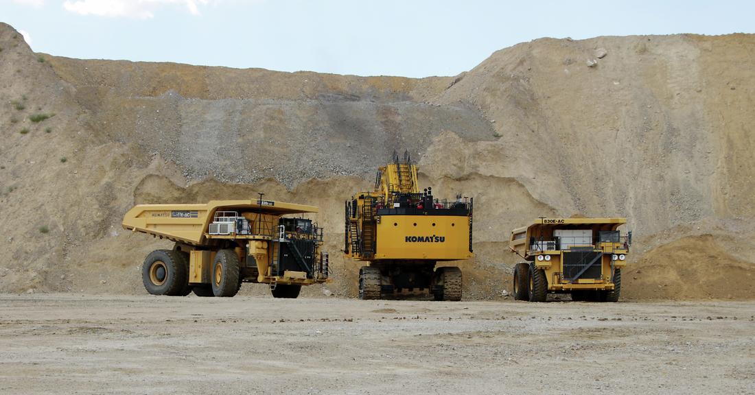Loading and haulage | Komatsu